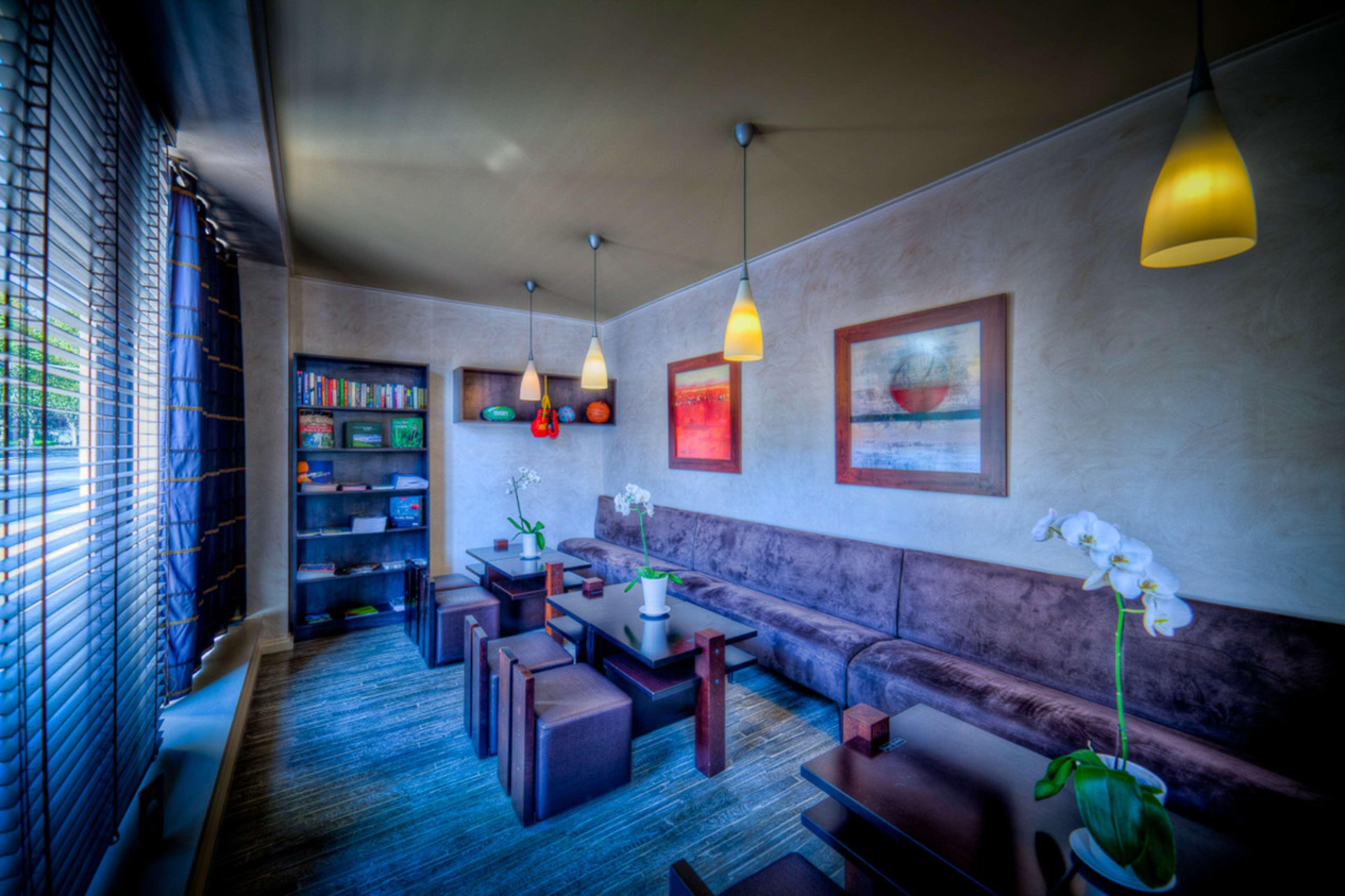 Hotel Kyriad Prestige Hotel Clermont-Ferrand, France - réserver ...